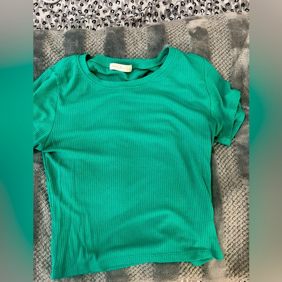 Active Basic | Tops | Green Crop Top More Like Green With Blue Super Cute And Super Good ...